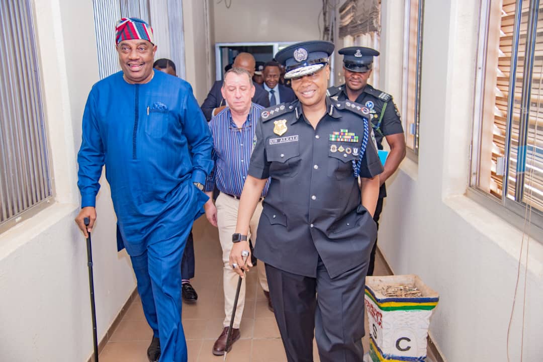 PHOTOS: Police Boss Visits Newly Appointed PSC Chair Solomon Arase ...