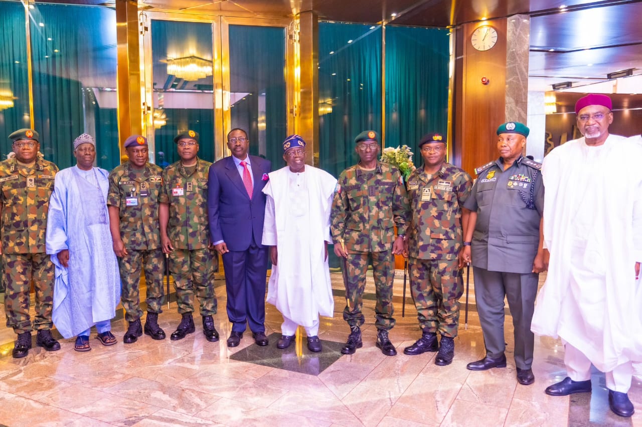 PHOTO: President Tinubu Reads Riot Act To Service Chiefs - PRNigeria News